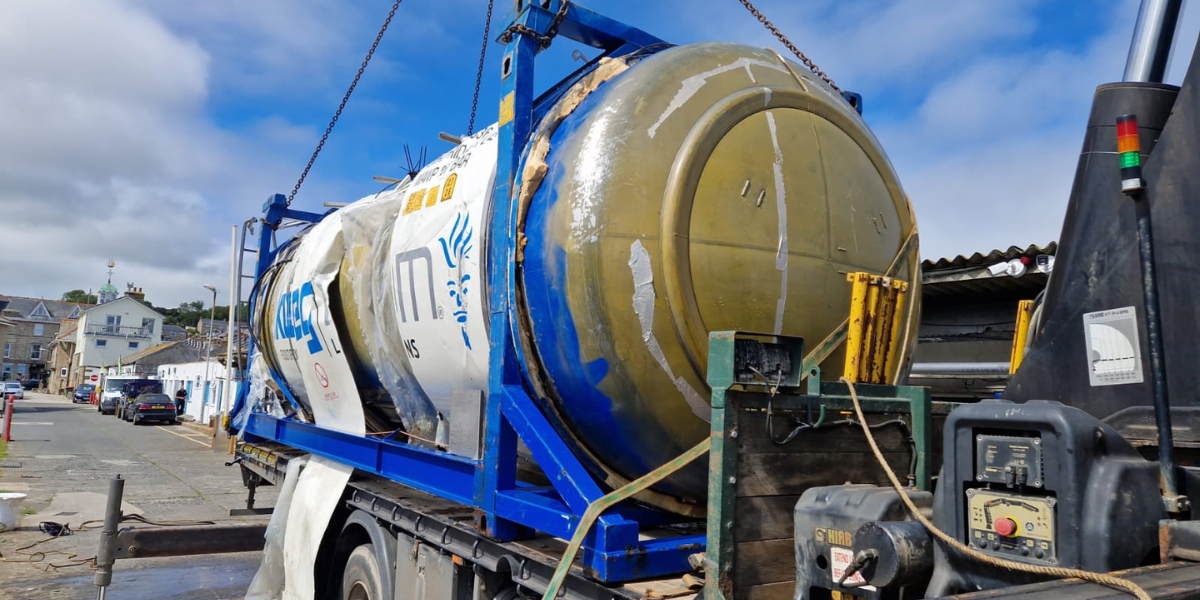 Salvaging success: A tale of ISO tanktainer recovery in Newlyn Harbour ...